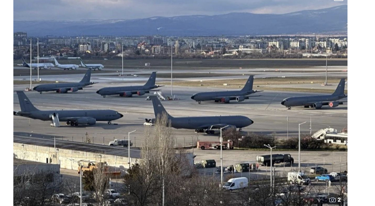 USA, schierati aerei da guerra in un aeroporto europeo. «È la base per ...
