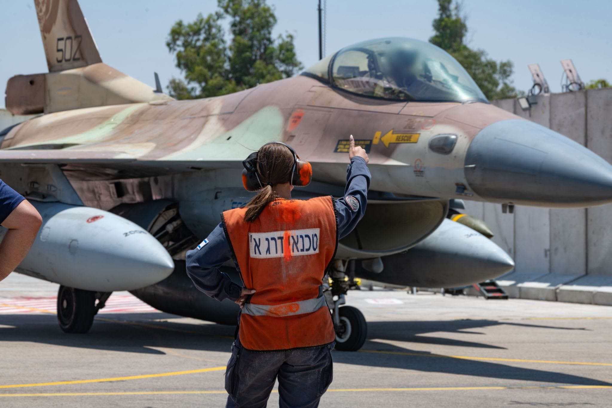 Iranians prefer 'precise' Israeli strike over US attack as protests ...