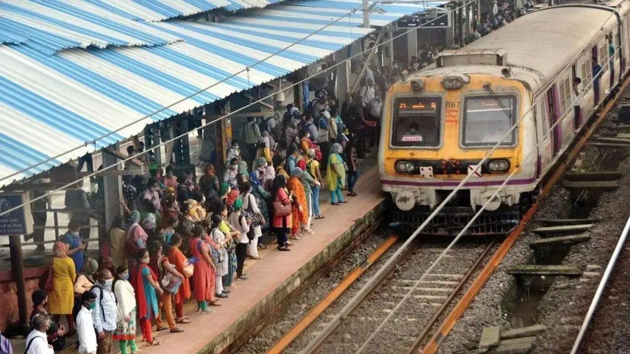Central Railway carries out mega block for 15-coach expansion at Thane