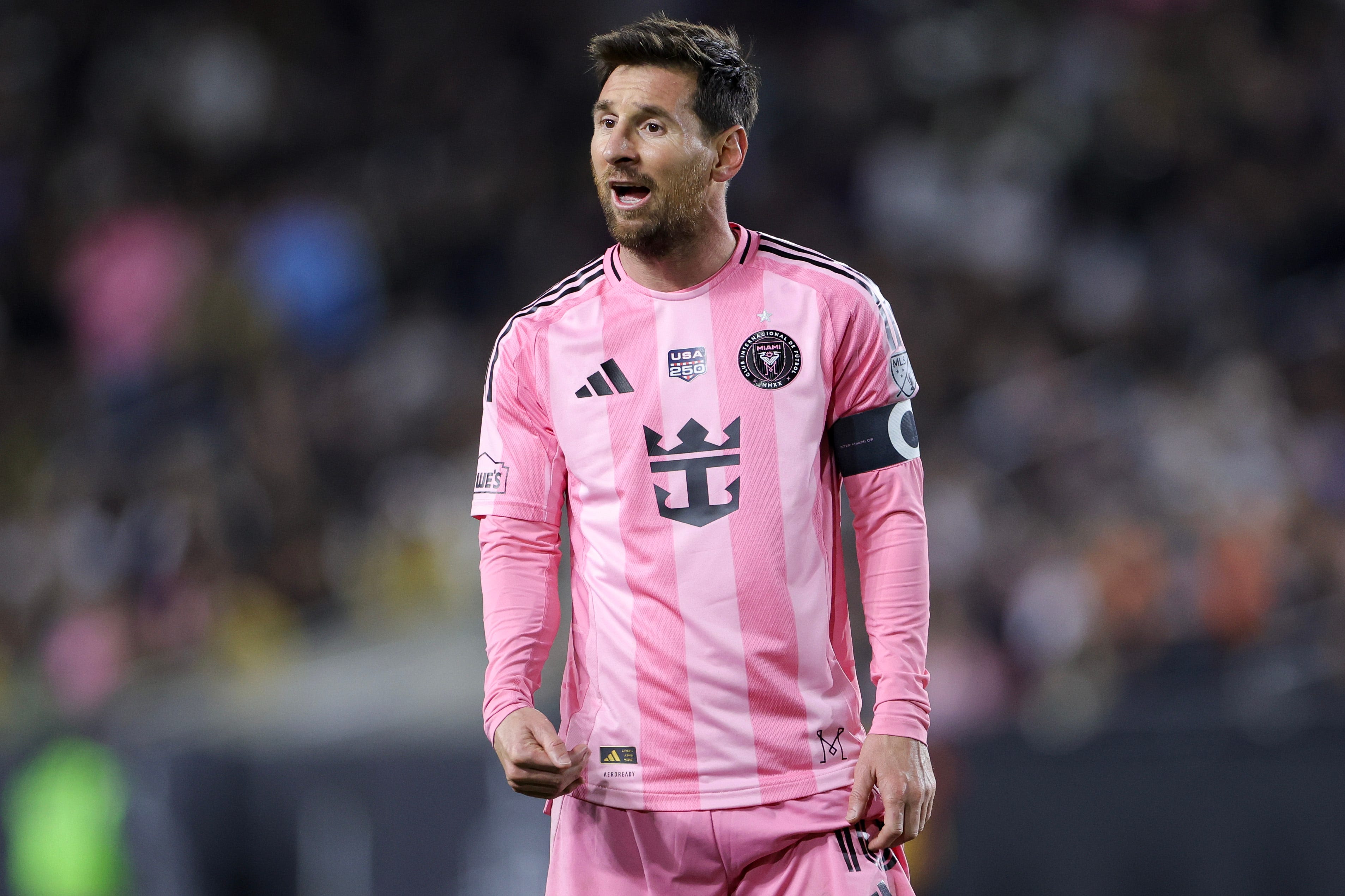 Furious Lionel Messi enters referee area after Inter Miami loss at LAFC
