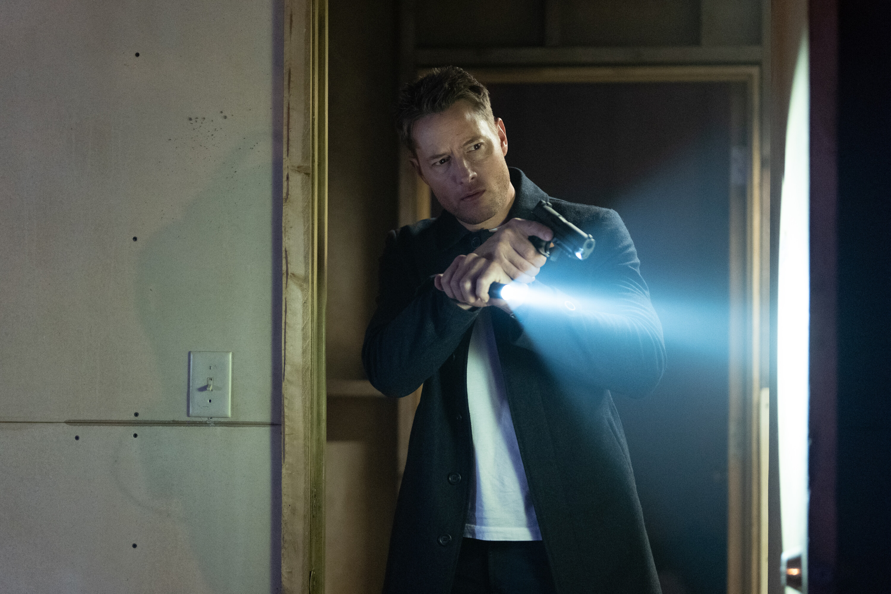 Justin Hartley's 'Tracker' costar reveals experience on the show after ...