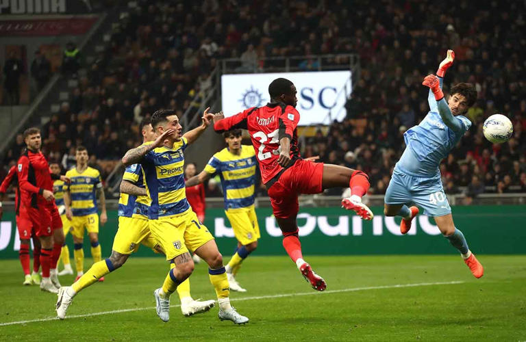 Milan perde para o Parma e vê rival disparar na liderança do Italiano