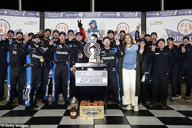 Michael Jordan appears to steer clear of NASCAR star's son after ...
