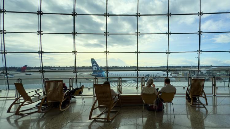 Trump admin 'drawing up plans' to halt international flights to ...