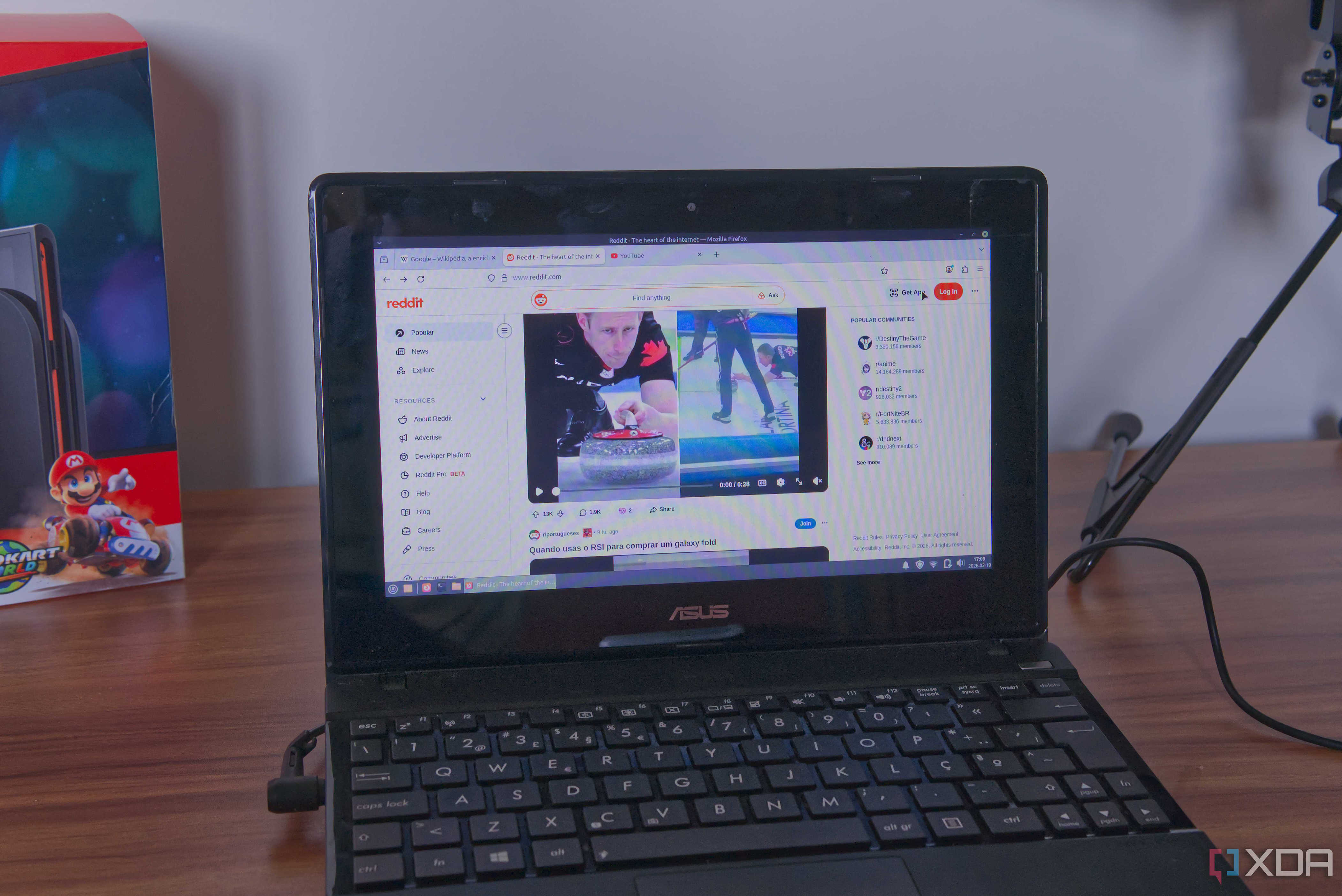 Windows abandoned this laptop for a reason, but Linux brought it back ...