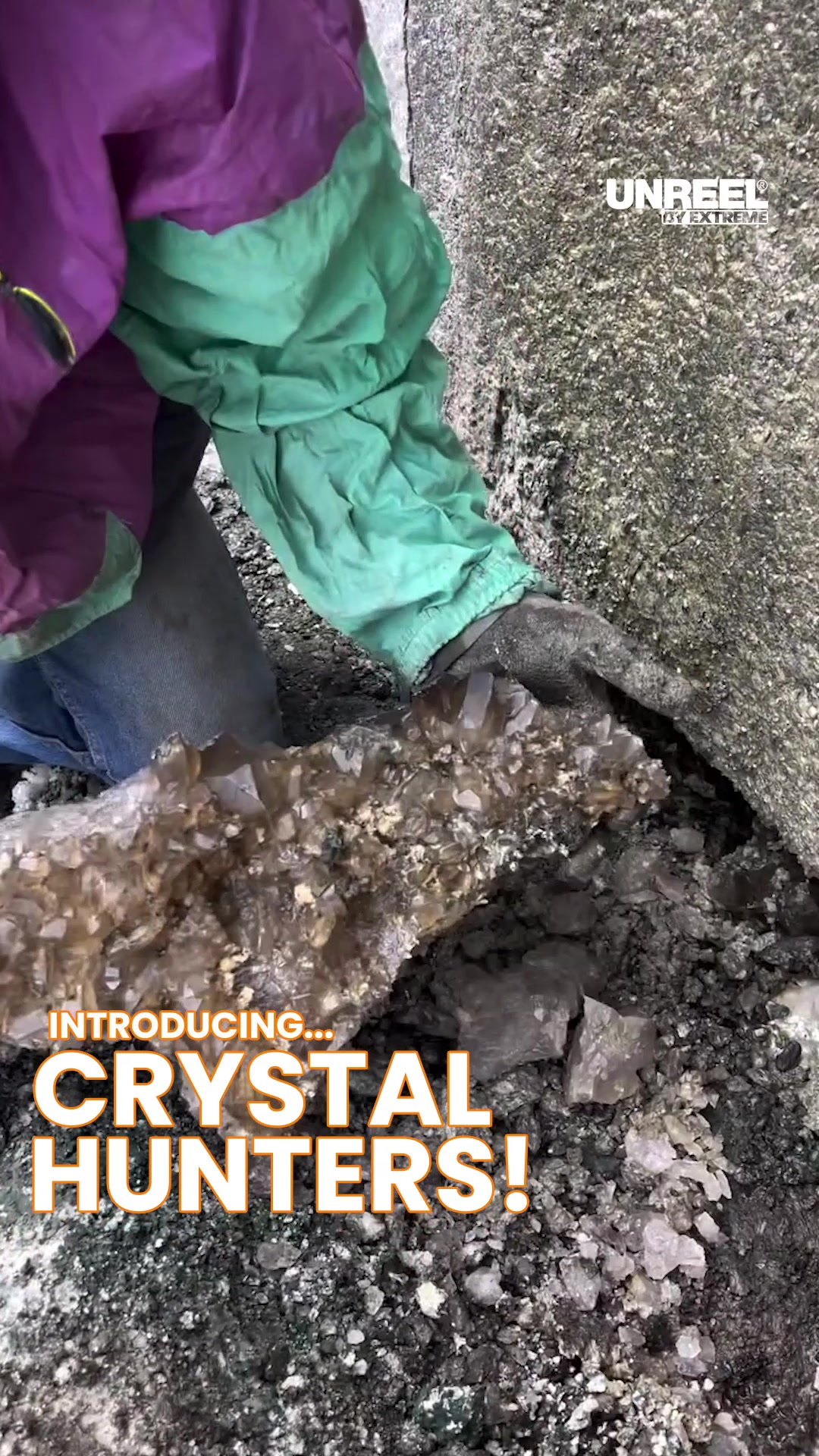 Unveiling Switzerland’s smoky quartz: Epic crystal hunt with Nicola Hauser!