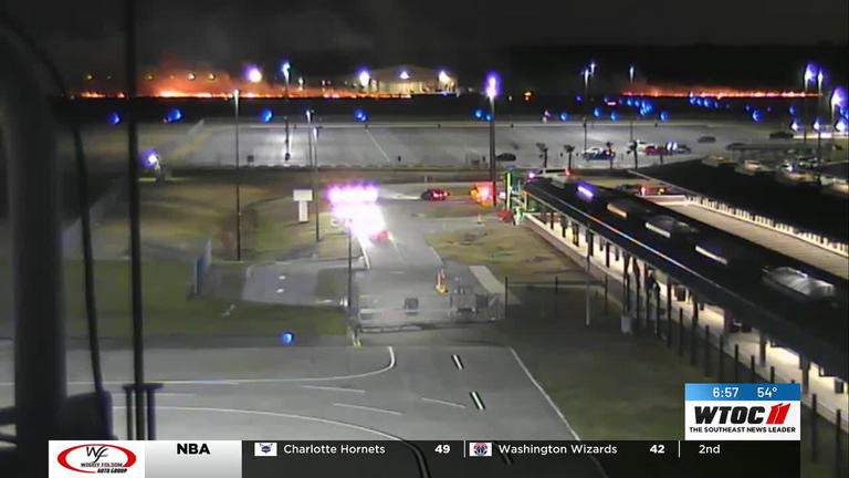 Fire crews contain grass fire at Savannah/Hilton Head International Airport