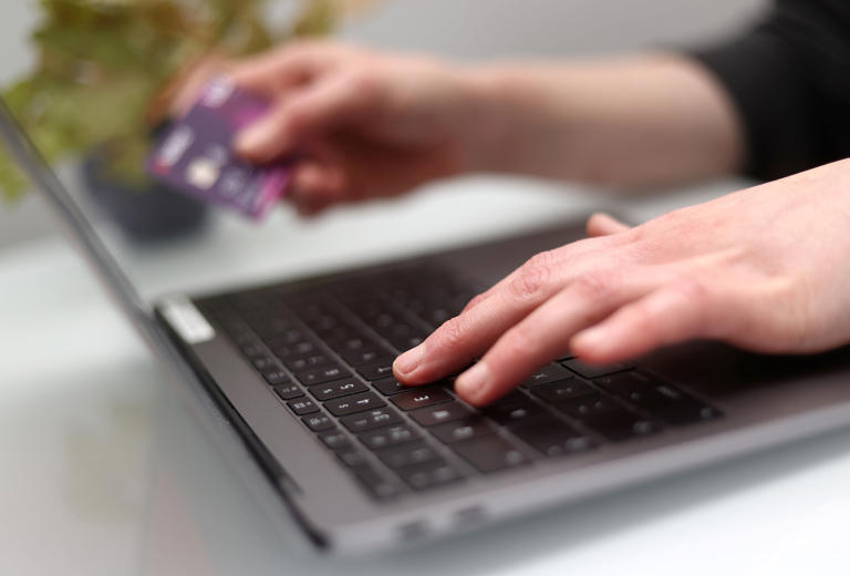 AI contributes to spike in fashion sales complaints to Citizens Advice