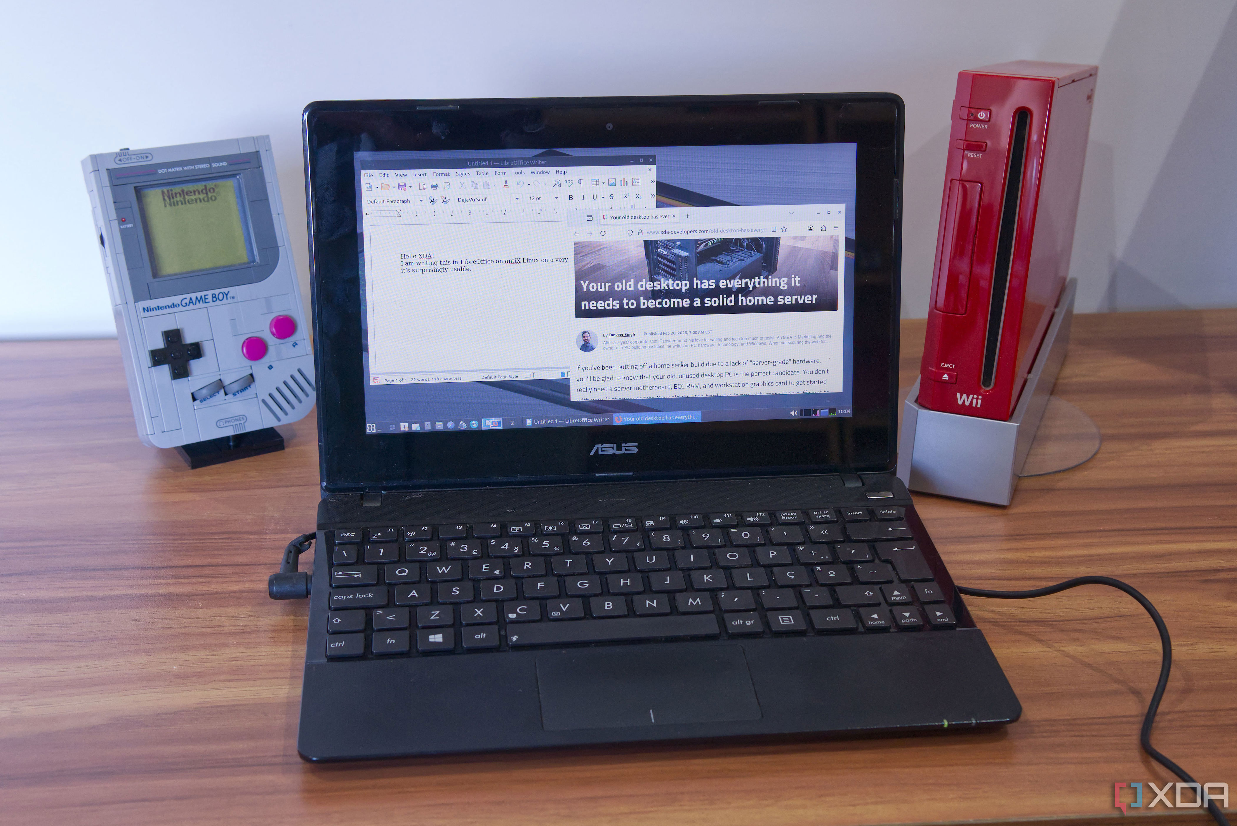 Windows abandoned this laptop for a reason, but Linux brought it back ...