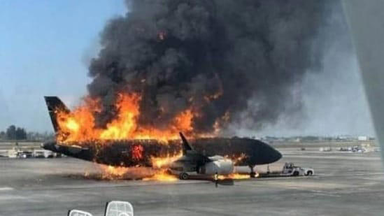 Volaris plane set on fire in Guadalajara amid violence? Fact checking ...
