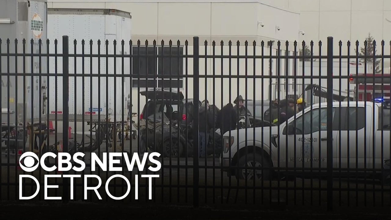 Detroit crash leaves 2 dead, Michigan building secured by DHS ...