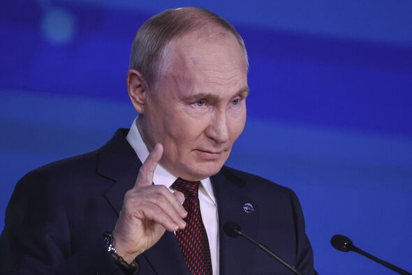 Putin issues chilling new nuclear annihilation threat as 'WW3 has ...