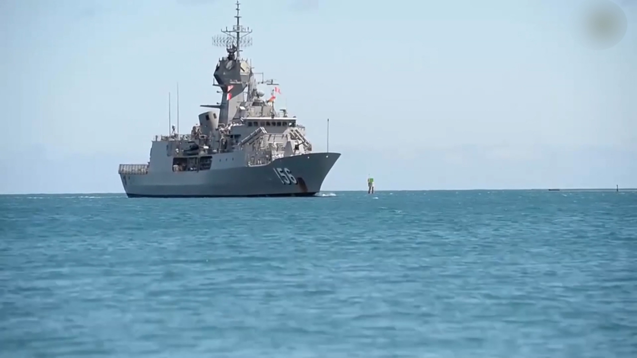 Australian warship transits Taiwan Strait