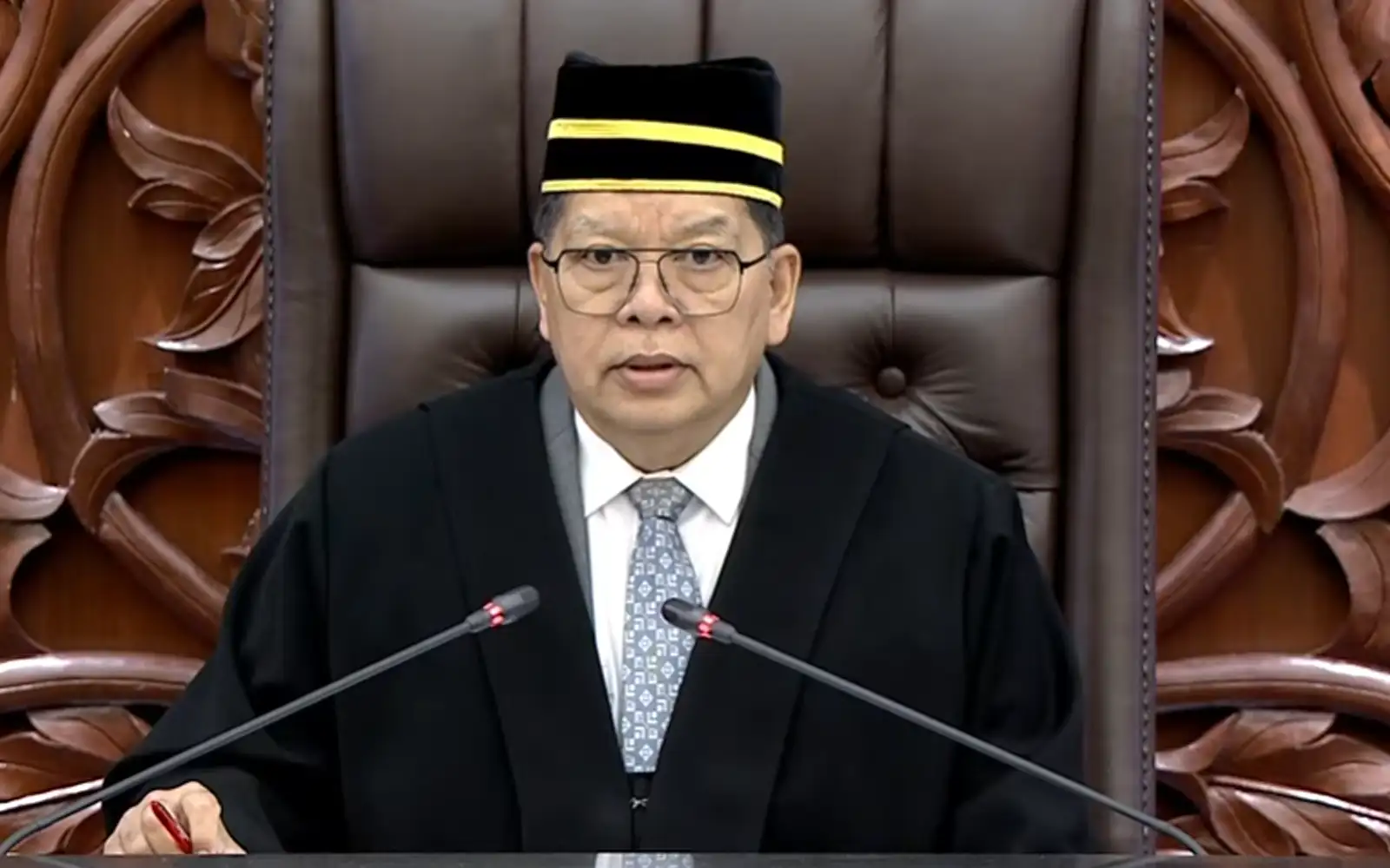 Speaker not yet notified of Hamzah’s return as opposition leader