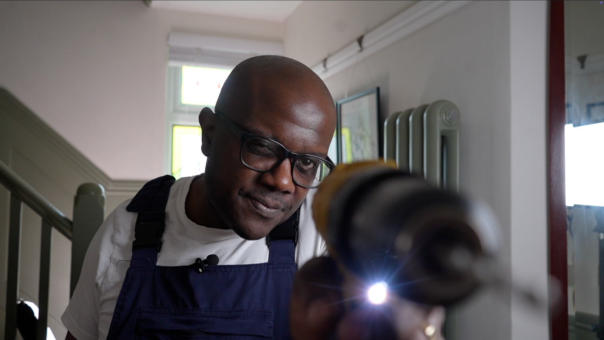 Single dad nails the internet with DIY tutorials
