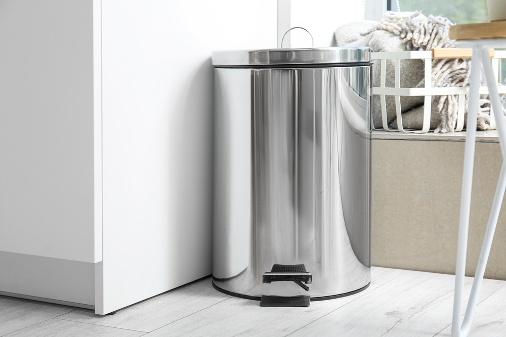 18 hacks to stop your trash cans from smelling
