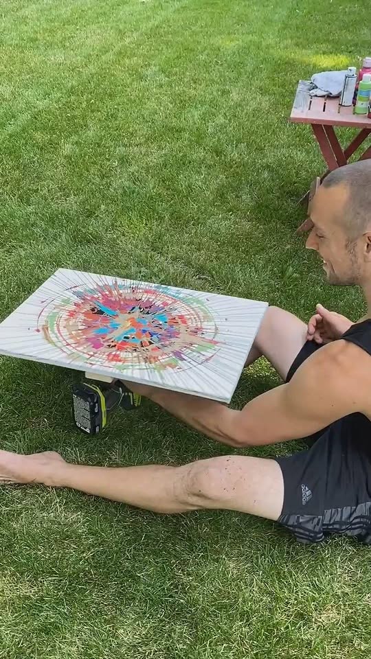 Couples spin art creates stunning paintings | Fun DIY creative activity