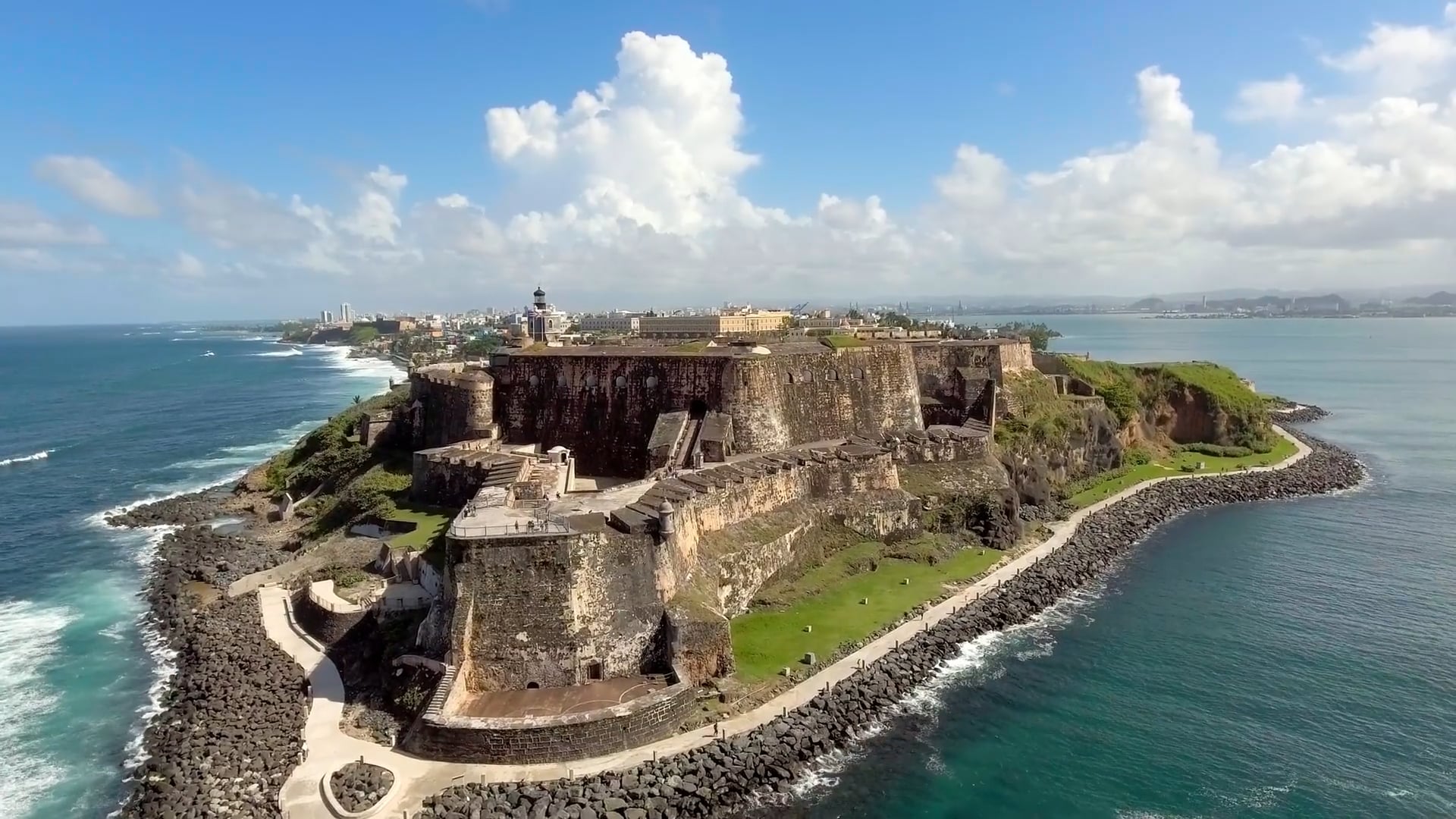 San Juan: Un dron explora la histórica capital de Puerto Rico