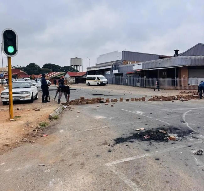 Pics: Burning tyres and roadblocks as Tembisa residents demand power ...