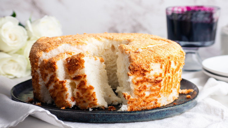 12 tricks for stacking a layer cake like a professional baker