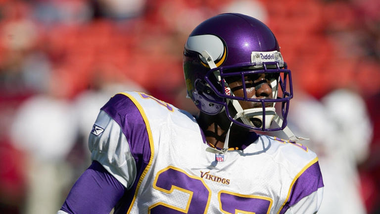 Former NFL player Ronyell Whitaker dies at 46