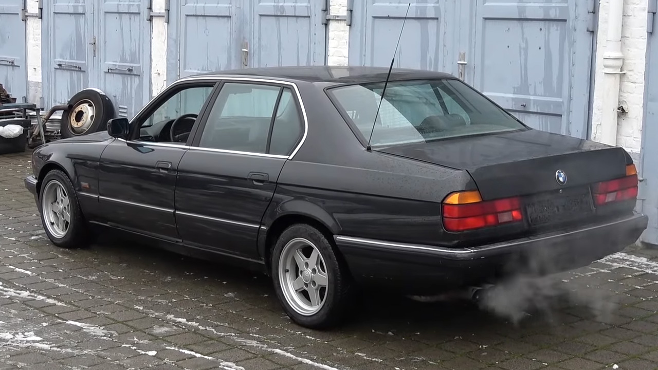 Restoring and starting a classic V12 BMW E32 750iL