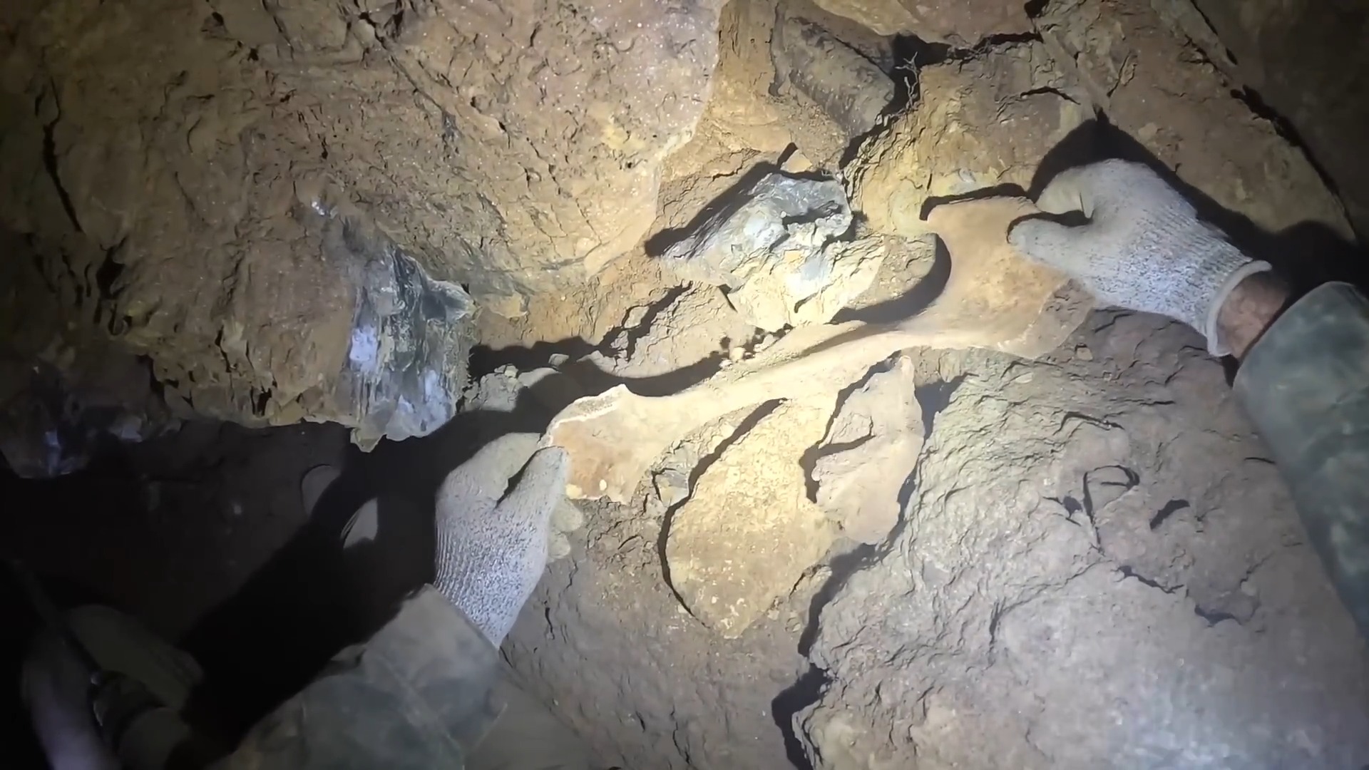 Leg bone cave dig-out: 12 digs, 1 opening, 0 room for mistakes