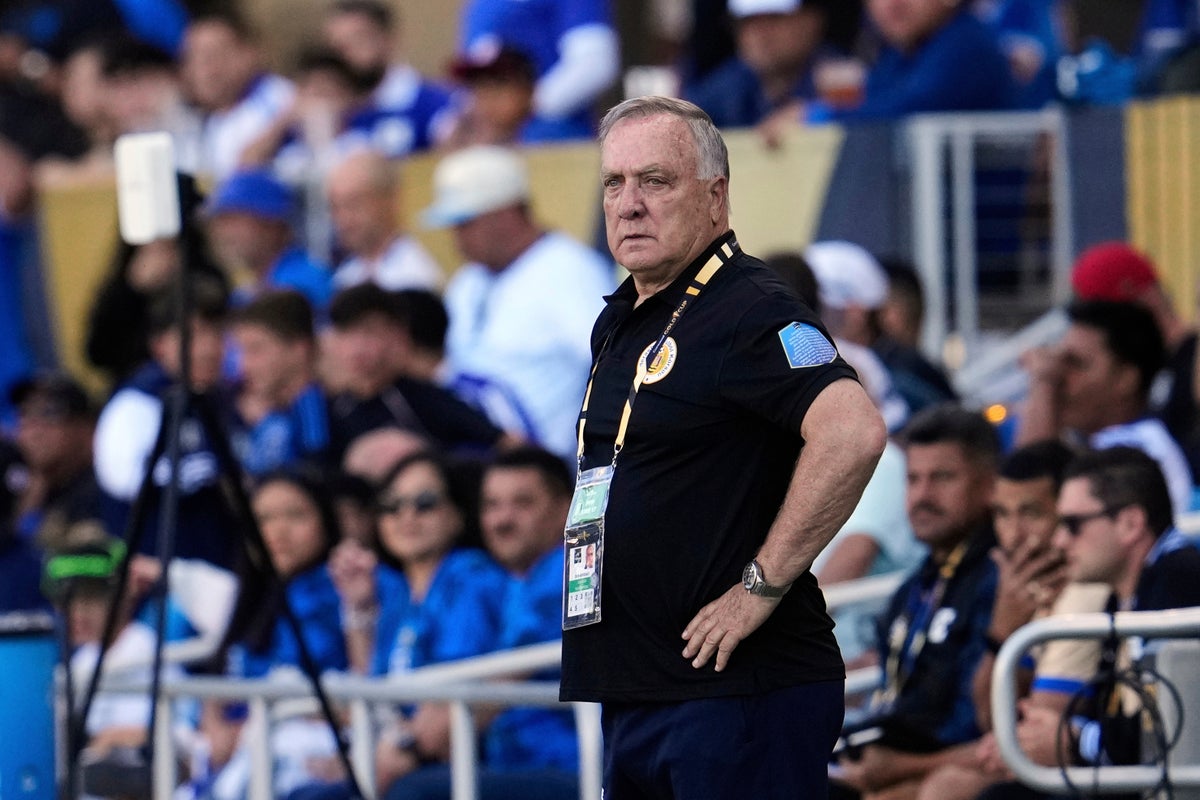 Manager of smallest nation to qualify for the World Cup resigns