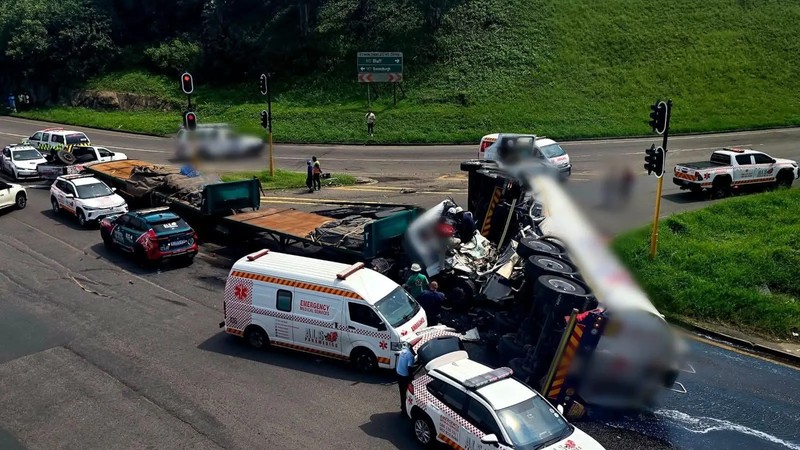 M7 tanker crash: Diesel looted by bystanders as paramedics worked to ...