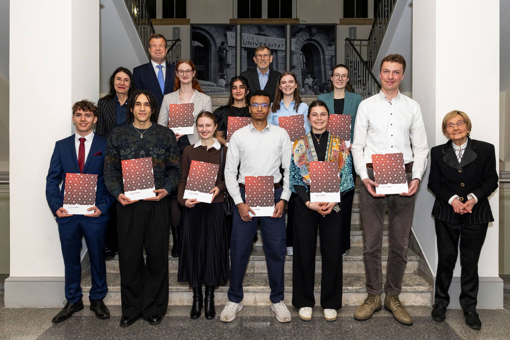 Von-Behring-Röntgen-Stiftung unterstützt Marburger Medizinstudenten