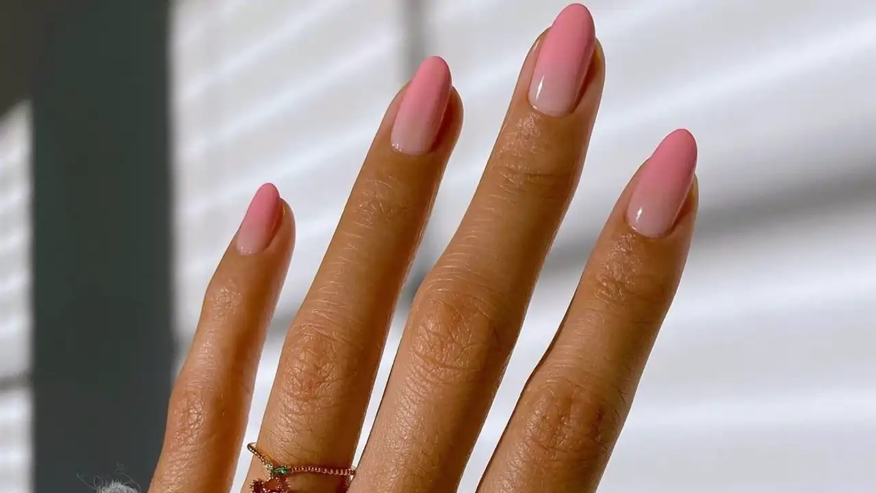 Las uñas francesas difuminadas: 10 diseños originales y elegantes que ...