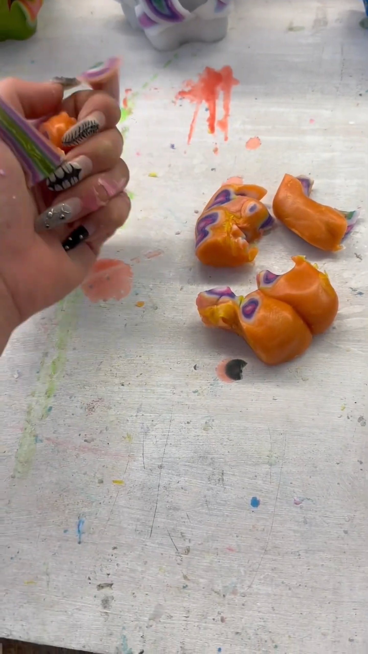This wax ASMR is pure relaxation in motion