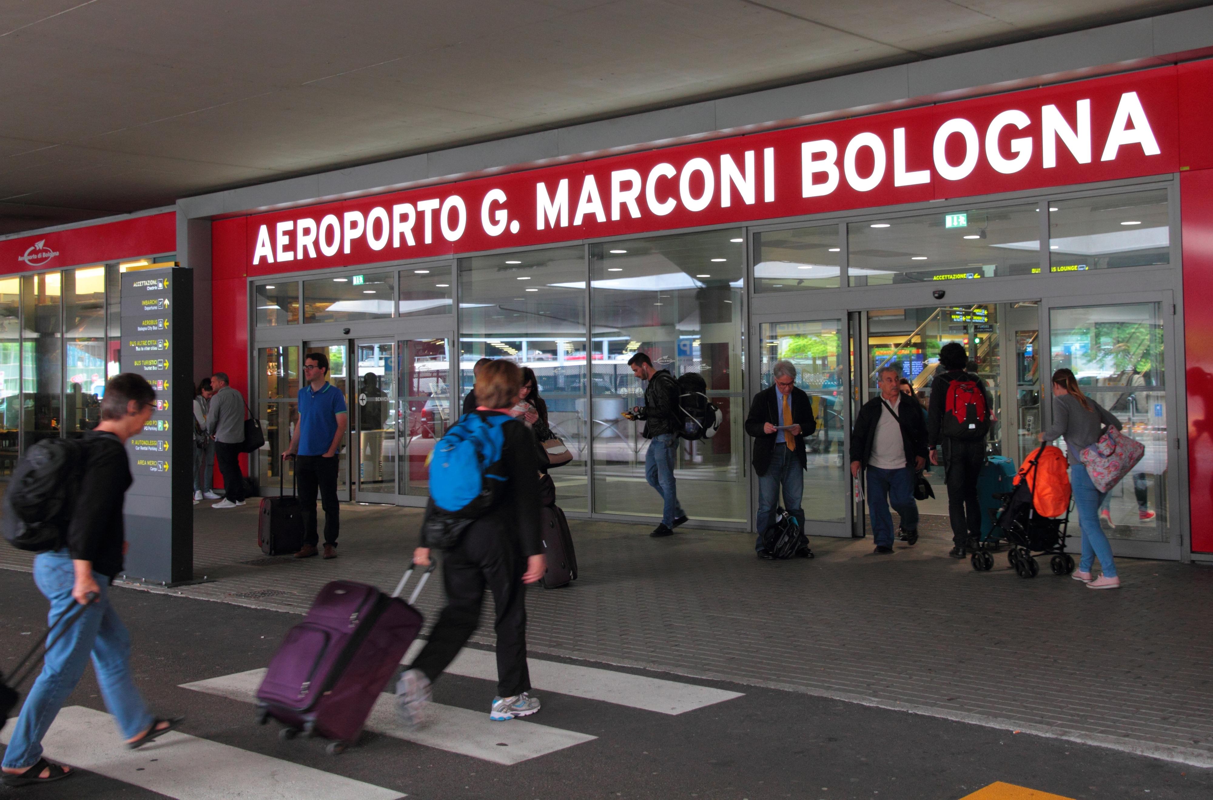 Sciopero aerei del 26 febbraio, gli orari. Possibili disagi anche al ...