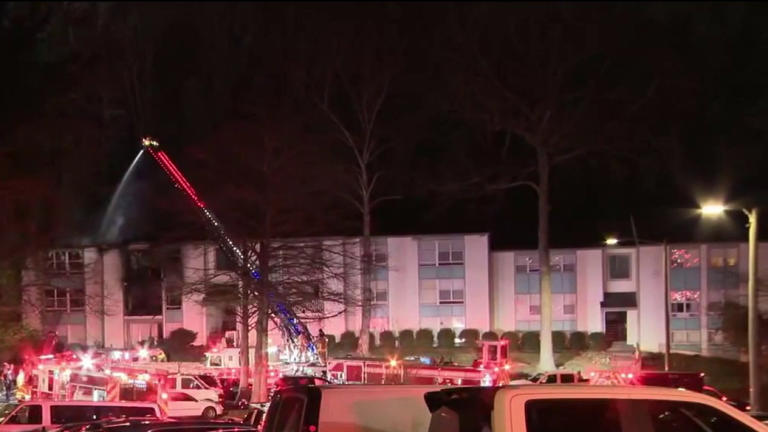 3 dead after Cobb County apartment building fire, dozens displaced