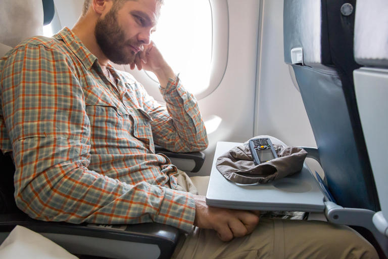 Five expert tips to prevent flight fatigue and bloating