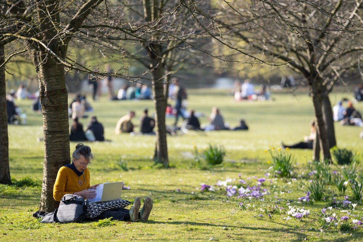London to bask in warm sunshine with 17C highs after weeks of gloom