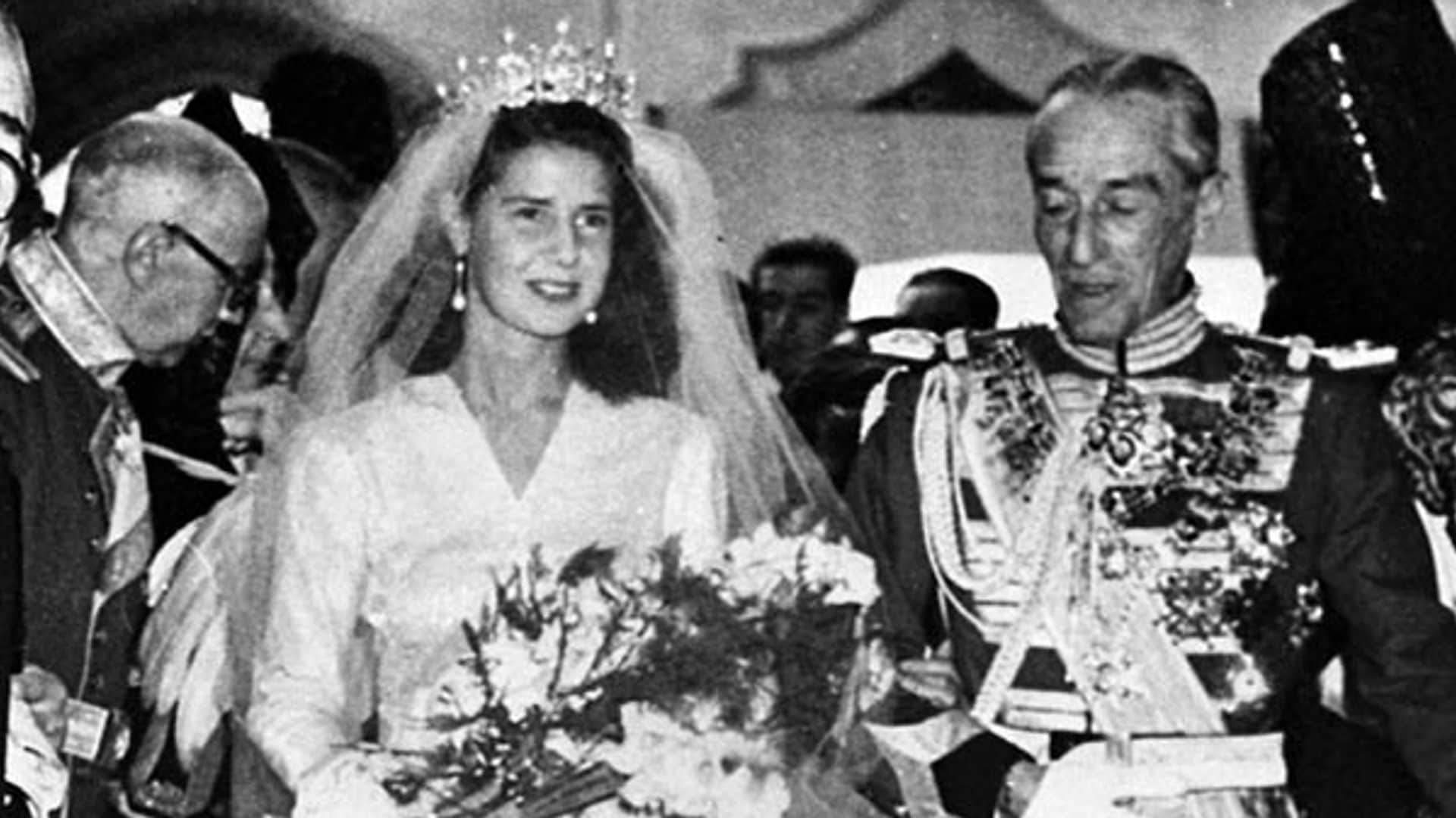 El vestido color marfil de la duquesa de Alba y otros 4 trajes de novia ...