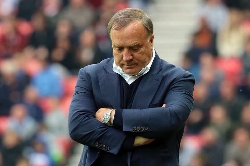 Iconic Prem manager quits national team just months before World Cup ...