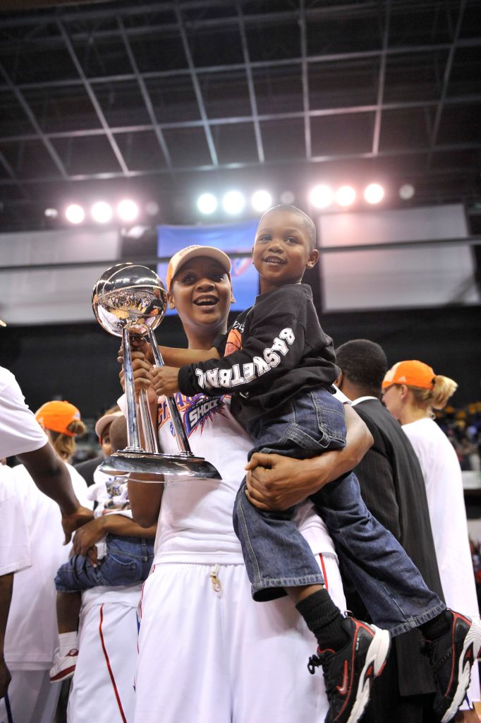 Kara Braxton, WNBA champion, dead at 43