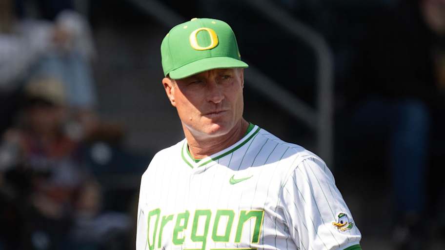 Oregon Ducks baseball coach Mark Wasikowski reaches career milestone
