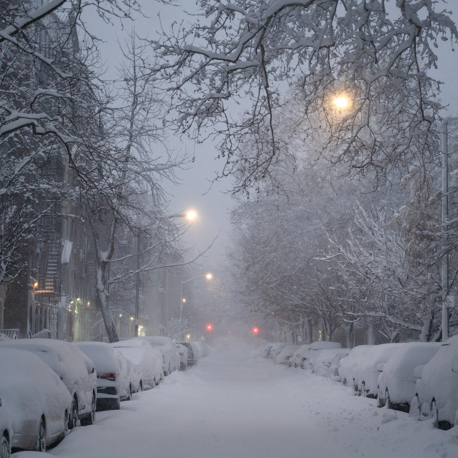 Maps show snow totals, blizzard warnings for major winter storm