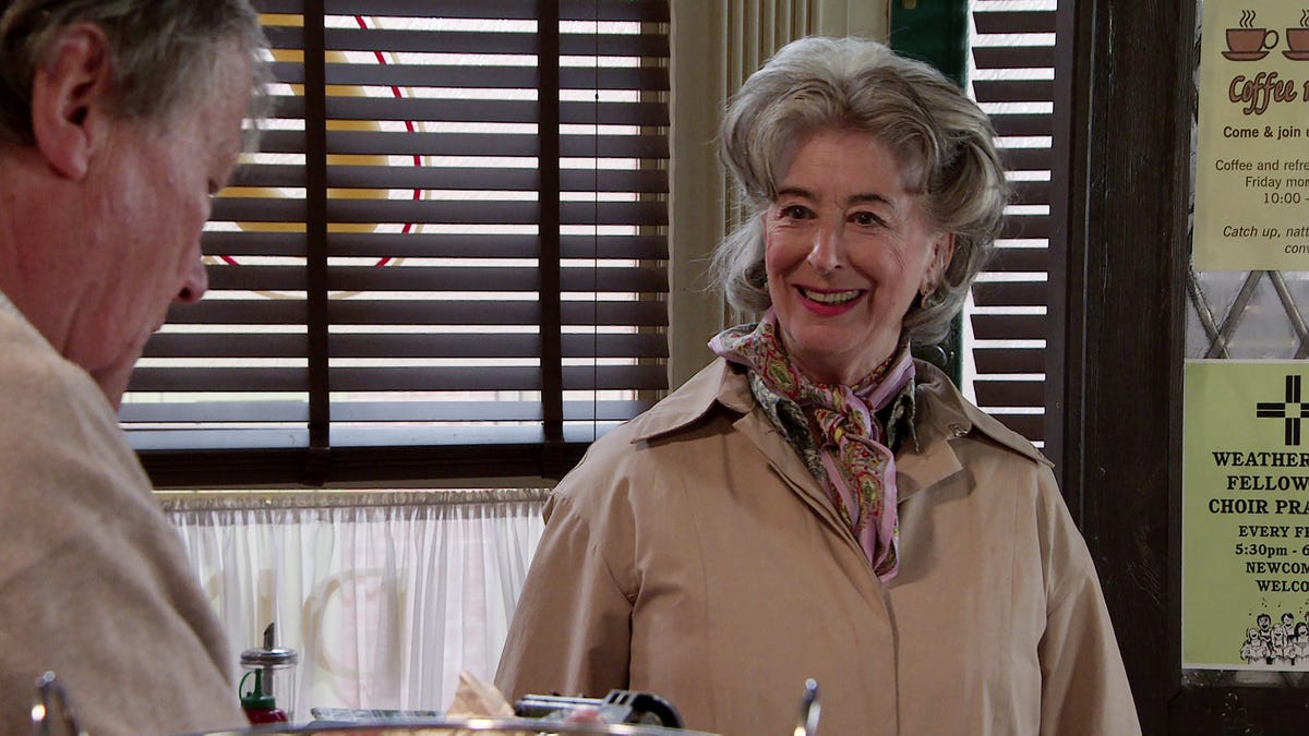 Coronation Street's Dame Maureen Lipman reveals demand she made over ...