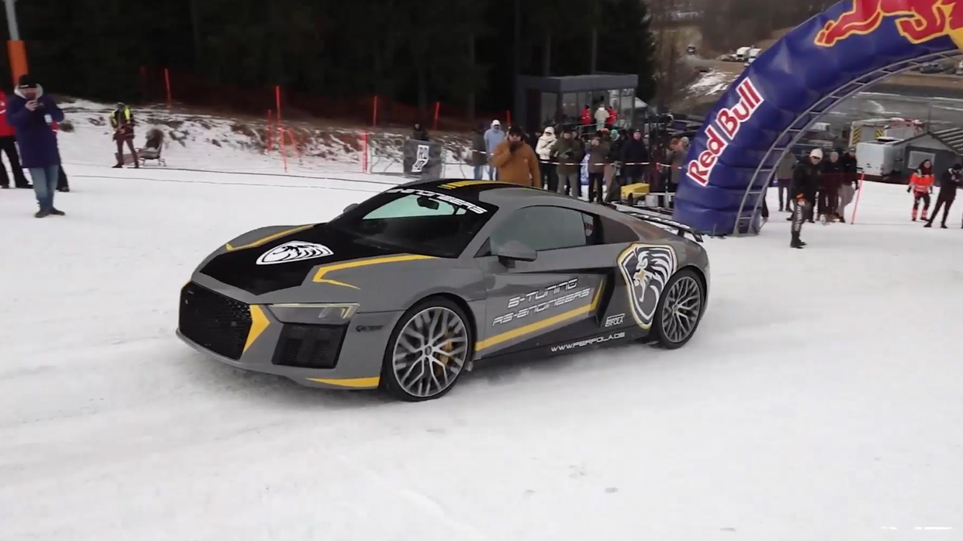 B-Tuning Audi R8 launches on snow
