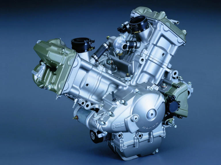 How Honda built a V-twin engine to beat Ducati
