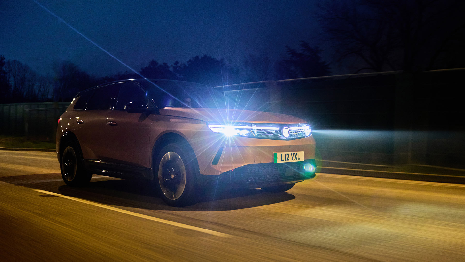 1 in 10 motorists now scared of driving at night