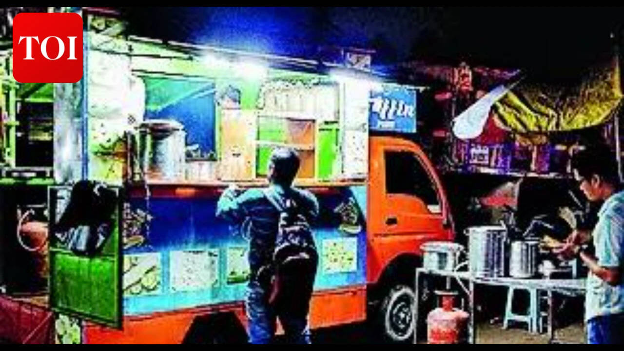 Roadside vendors hamper traffic on busy stretches, allege residents, as ...