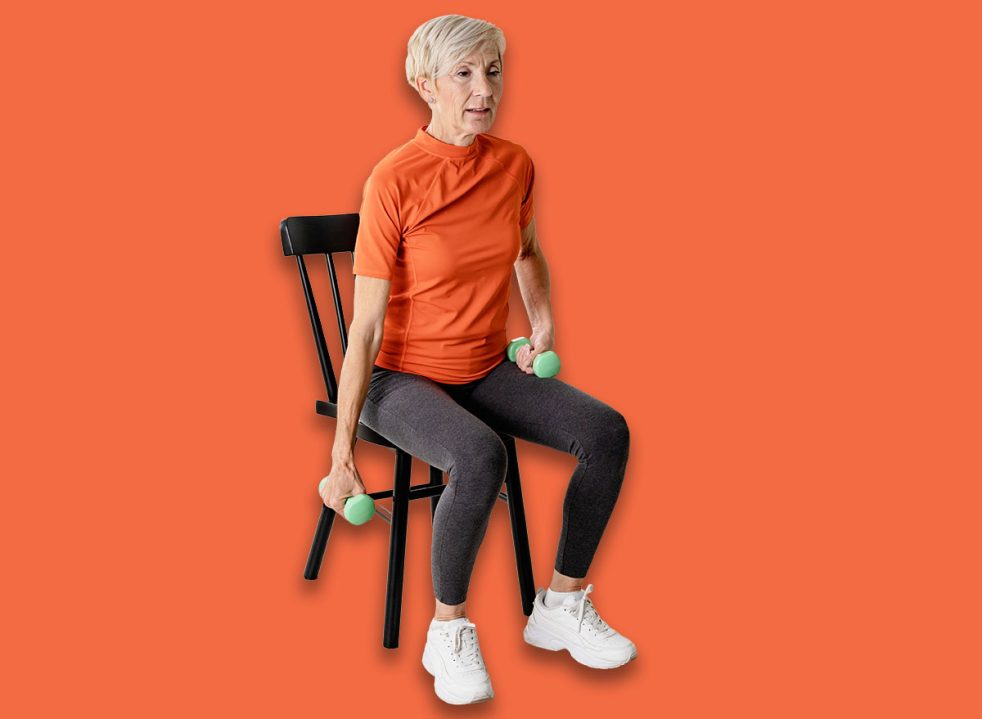 5 chair exercises that strengthen the lower back better than weight ...