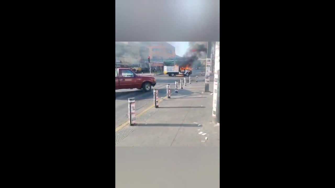 Burning vehicles and roadblocks paralyze Guadalajara after reported ...