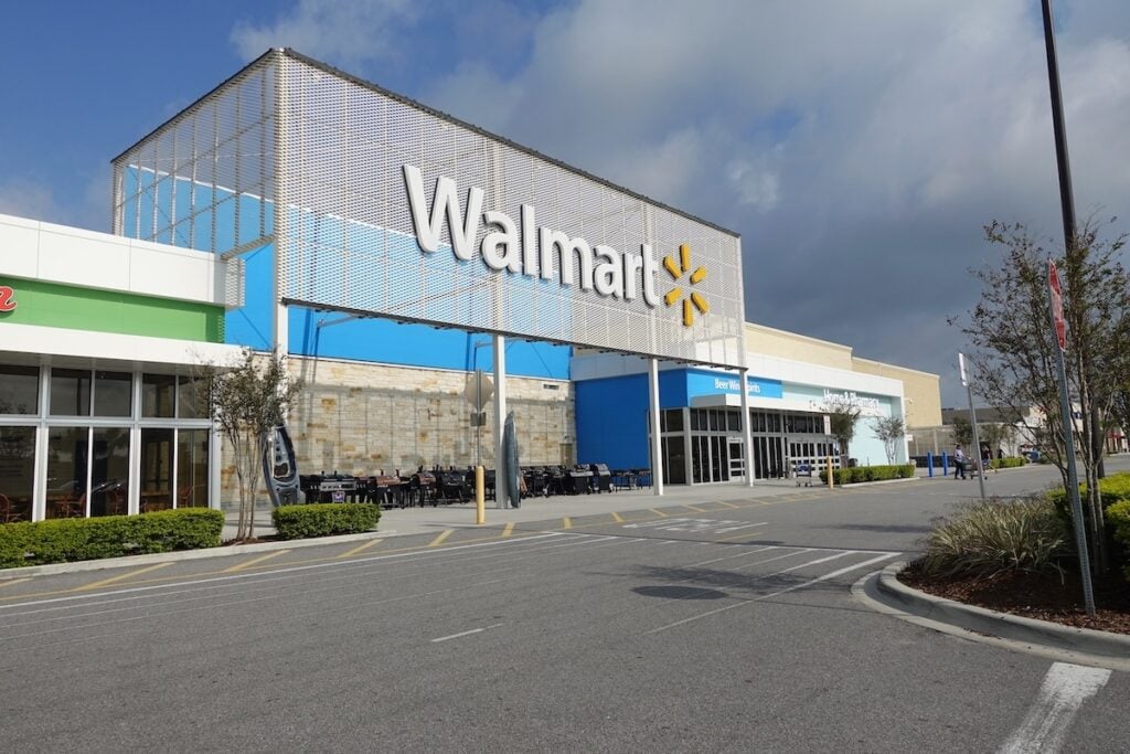 Walmart to reward corporate staff with 121% bonus payout