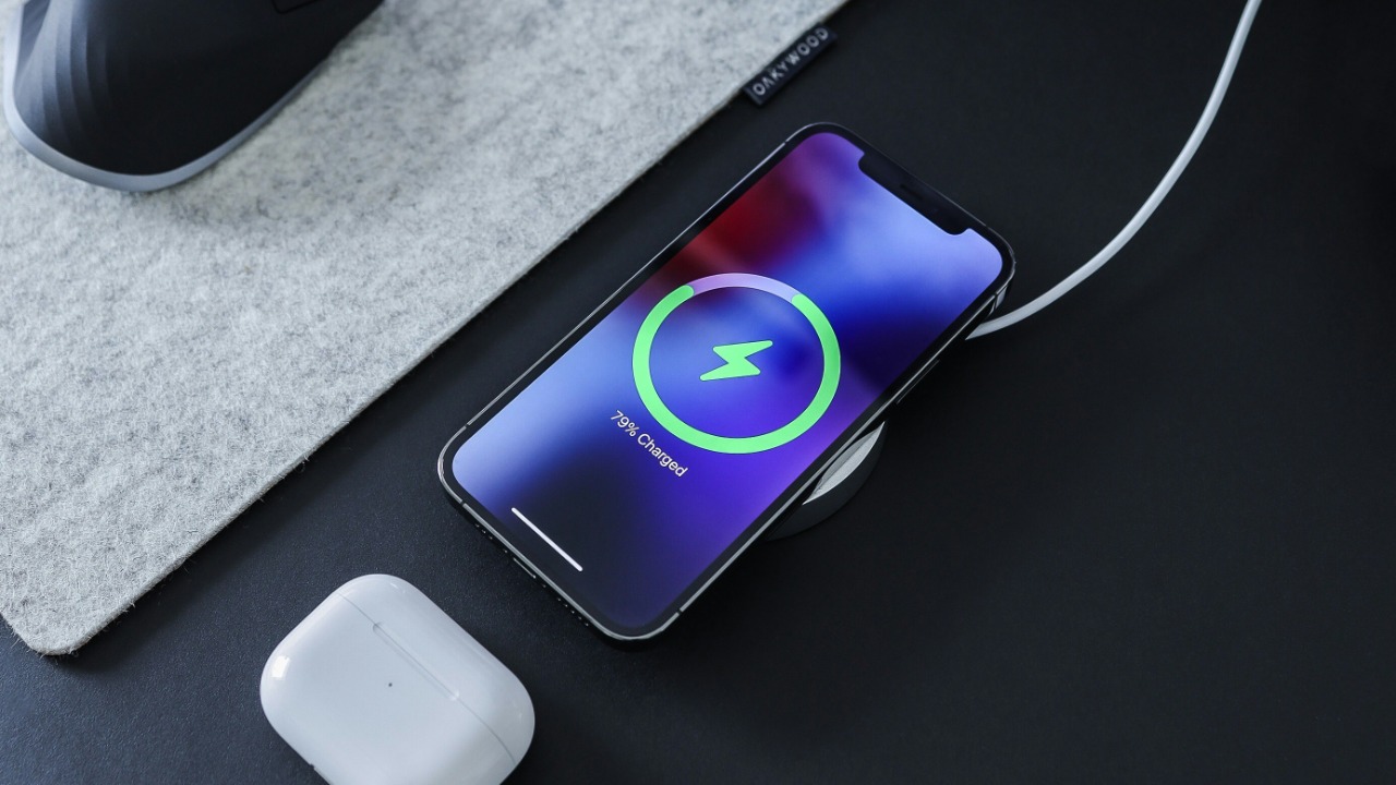Apple MagSafe explained: what it is and which iPhones work with it